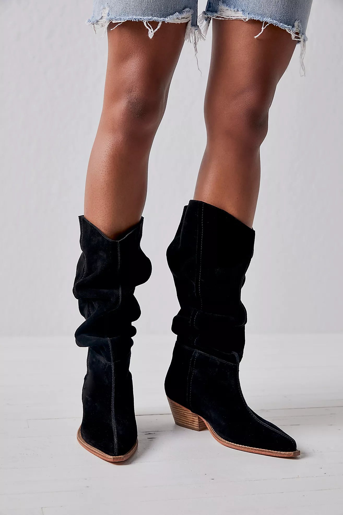 Free People - Sway Low Slouch Boot - Black – YES DOLL BOUTIQUE